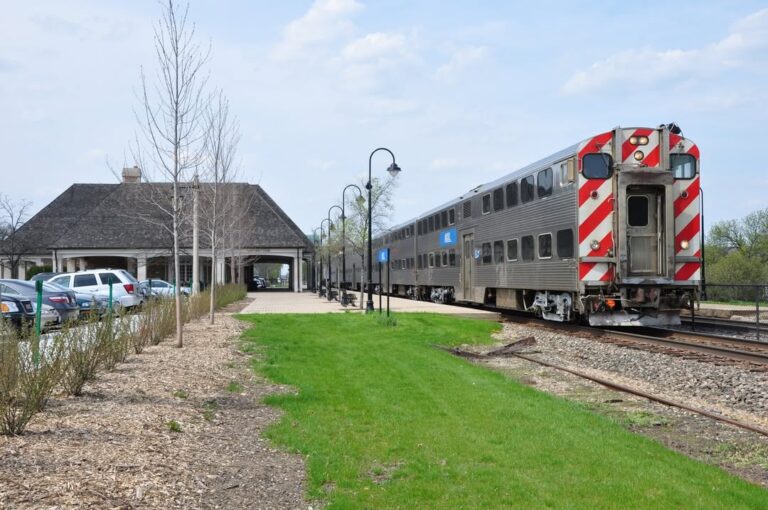 Milwaukee District North Line Metra Schedule, and Train Guide
